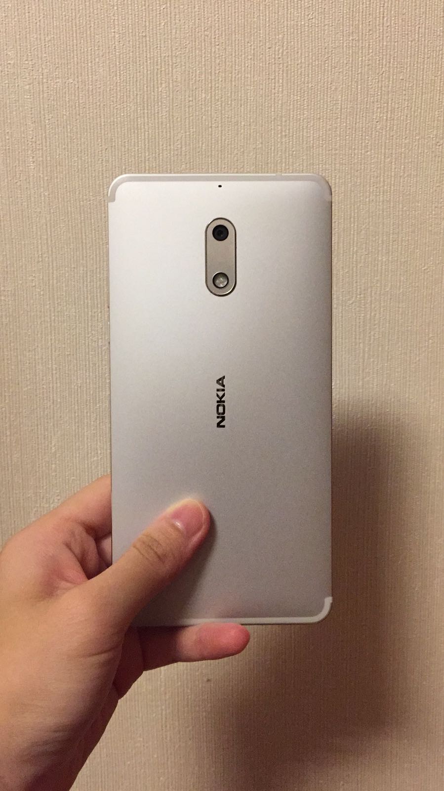 [朋友分享]香港版銀白色 Nokia 6 開箱 – ManHungTech