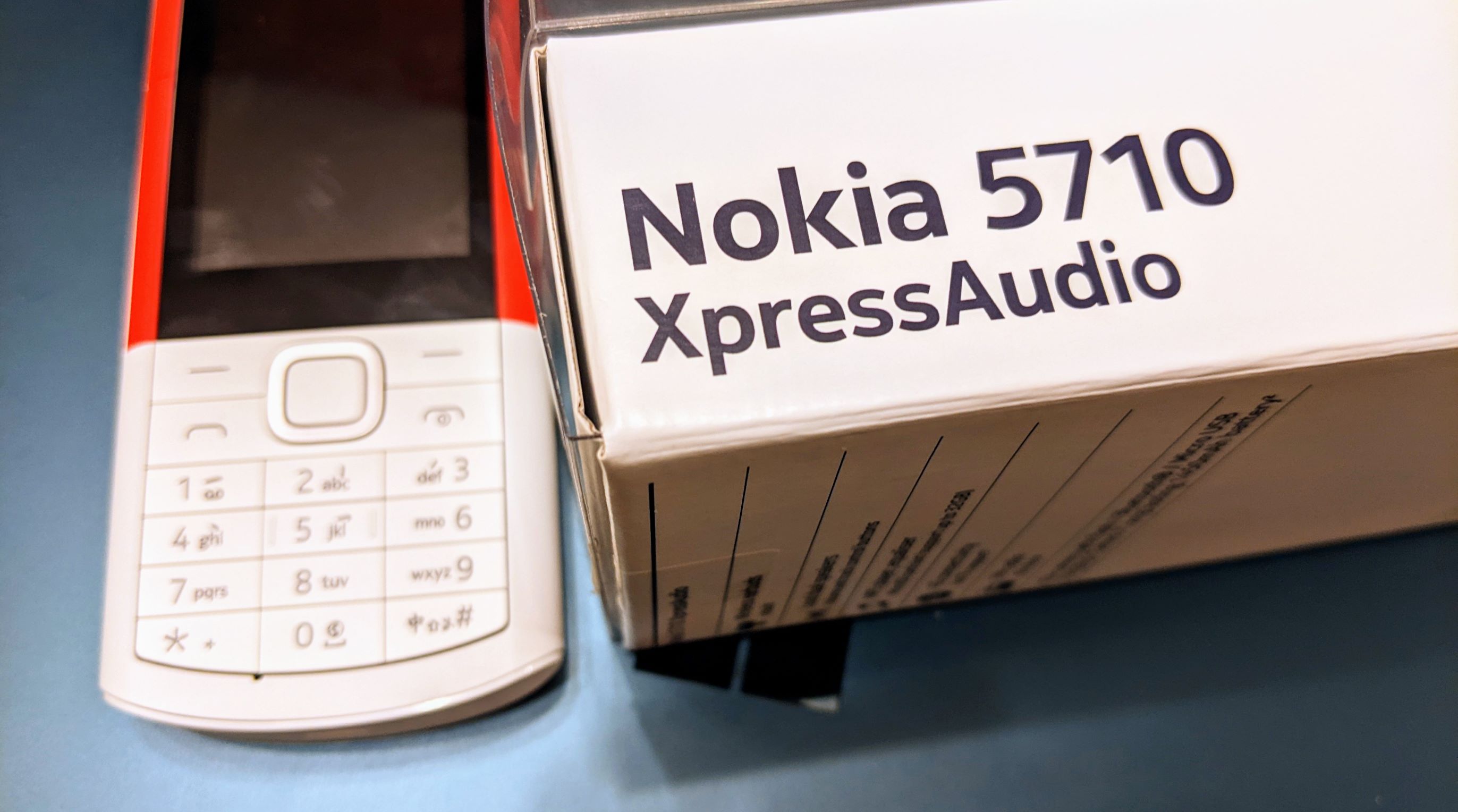 創新與懷舊並存: Nokia 5710 XpressAudio 開箱 – ManHungTech